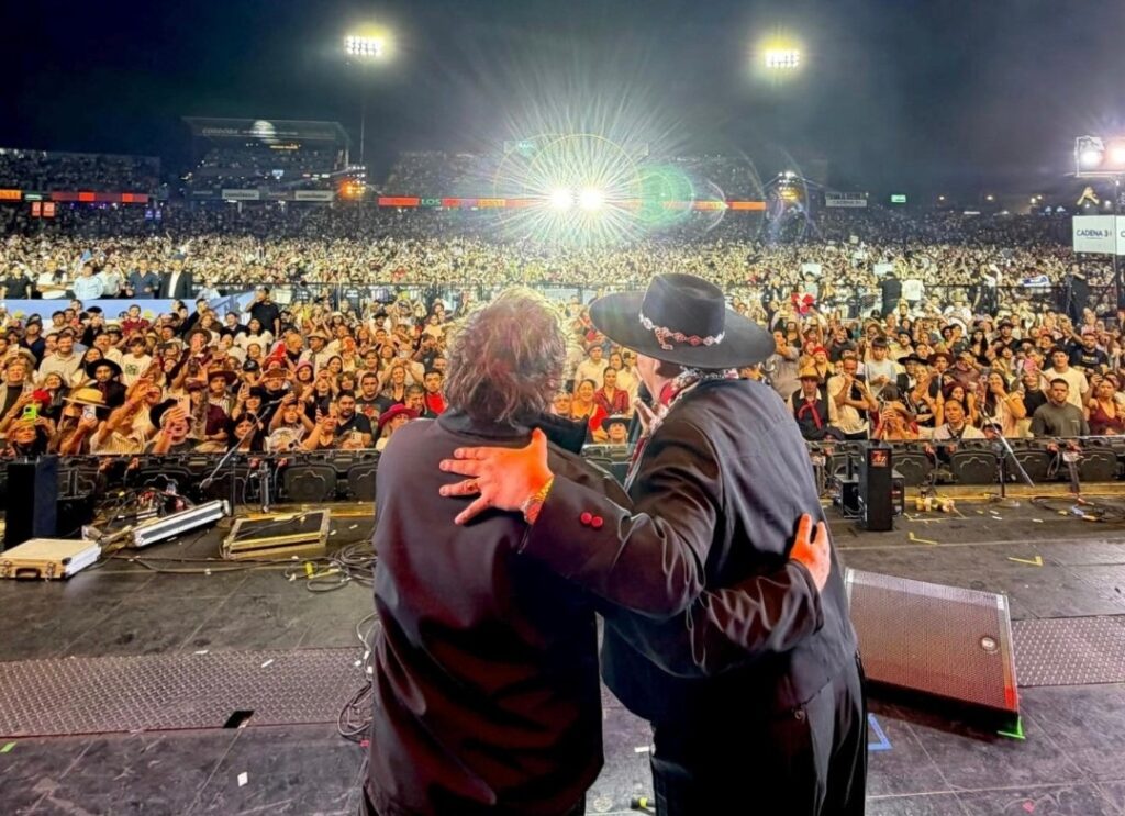 El Chaqueño Palavecino y Milei cantaron “Amor Salvaje” a dúo en Jesús María